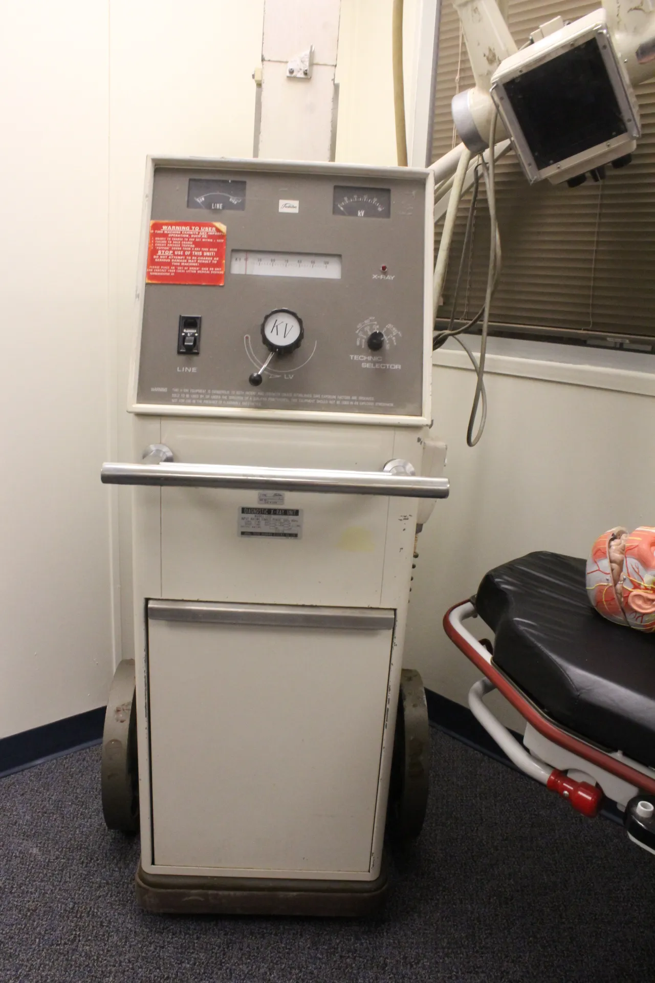 Vintage X-ray Machine | Props & Film Resources