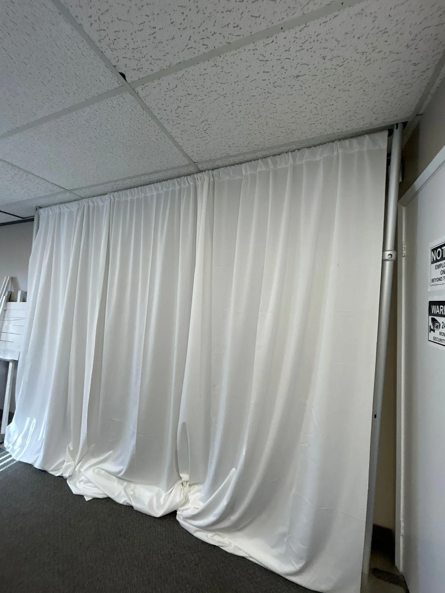 10x20 ft White Backdrop | Event Vibes Inc.