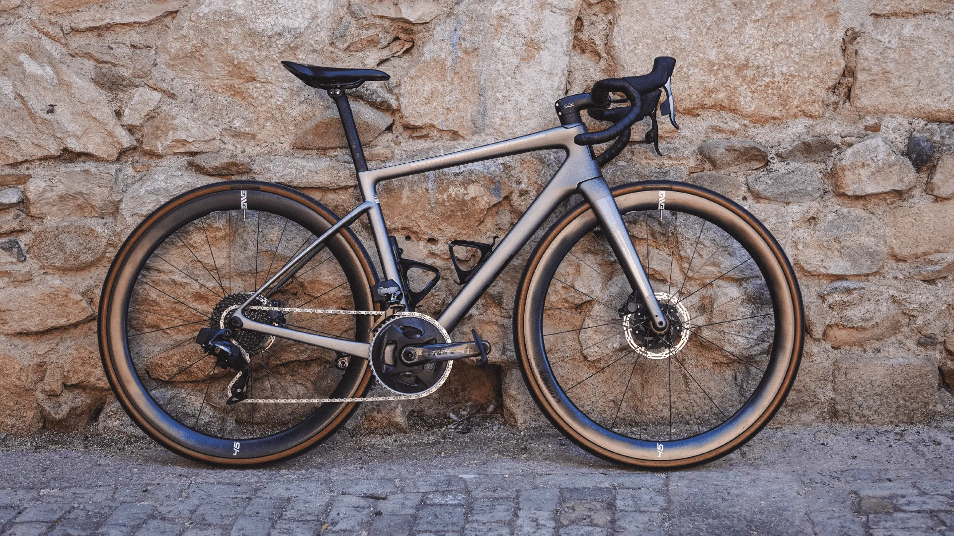ENVE - Melee (sizes: 50, 52, 54, 56, 58, 60cm) | The Service Course Girona