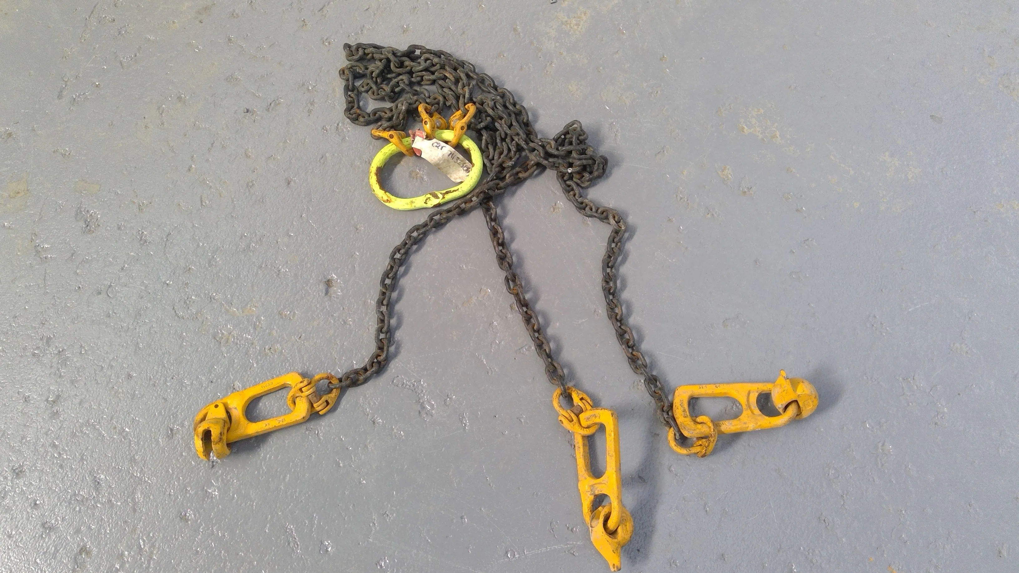 3 legged chains with swift lifts 1.5m long 1.3tons (T1918) | Trafco ...