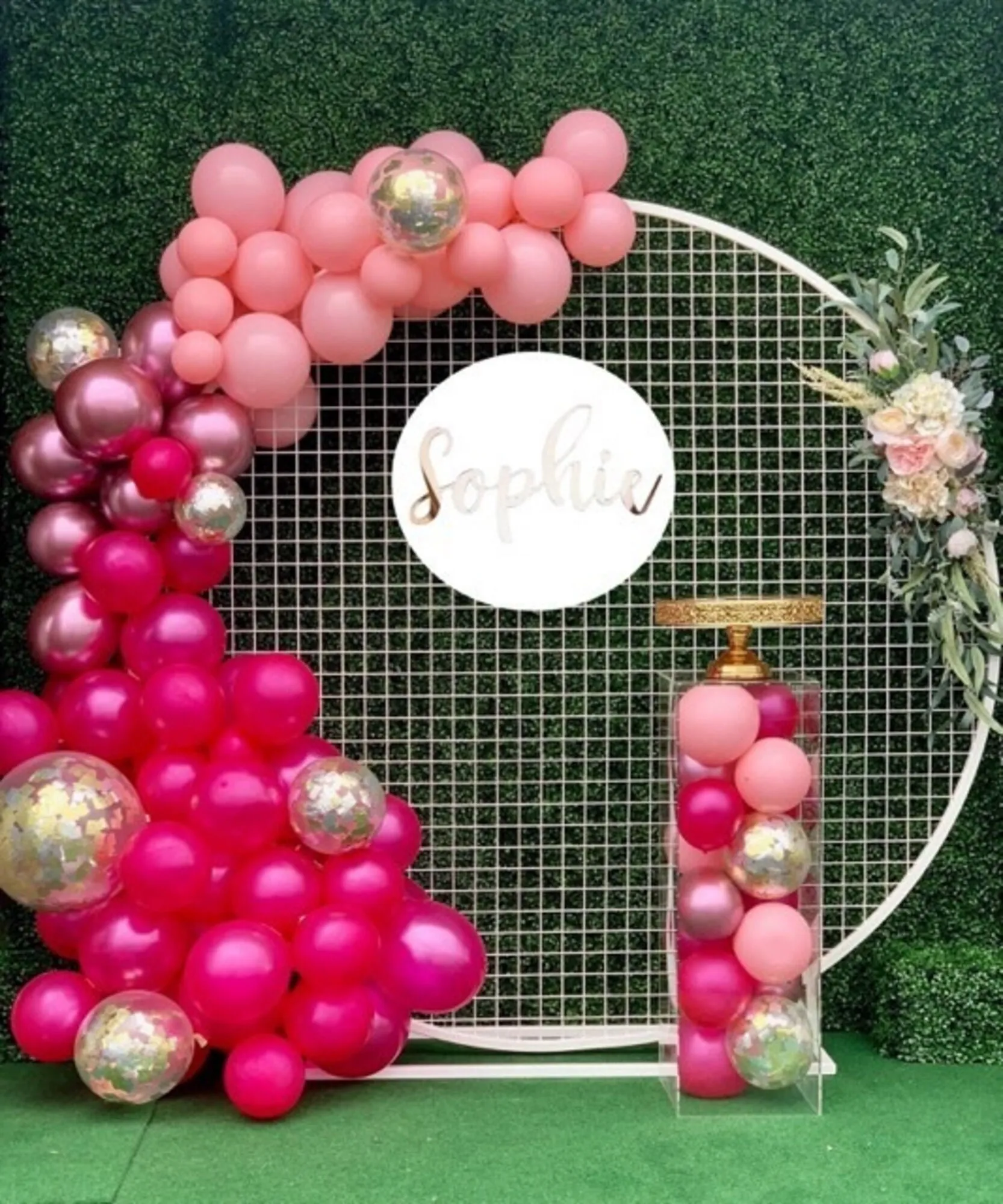 Round mesh backdrop 2m - white | Kalam Party Hire