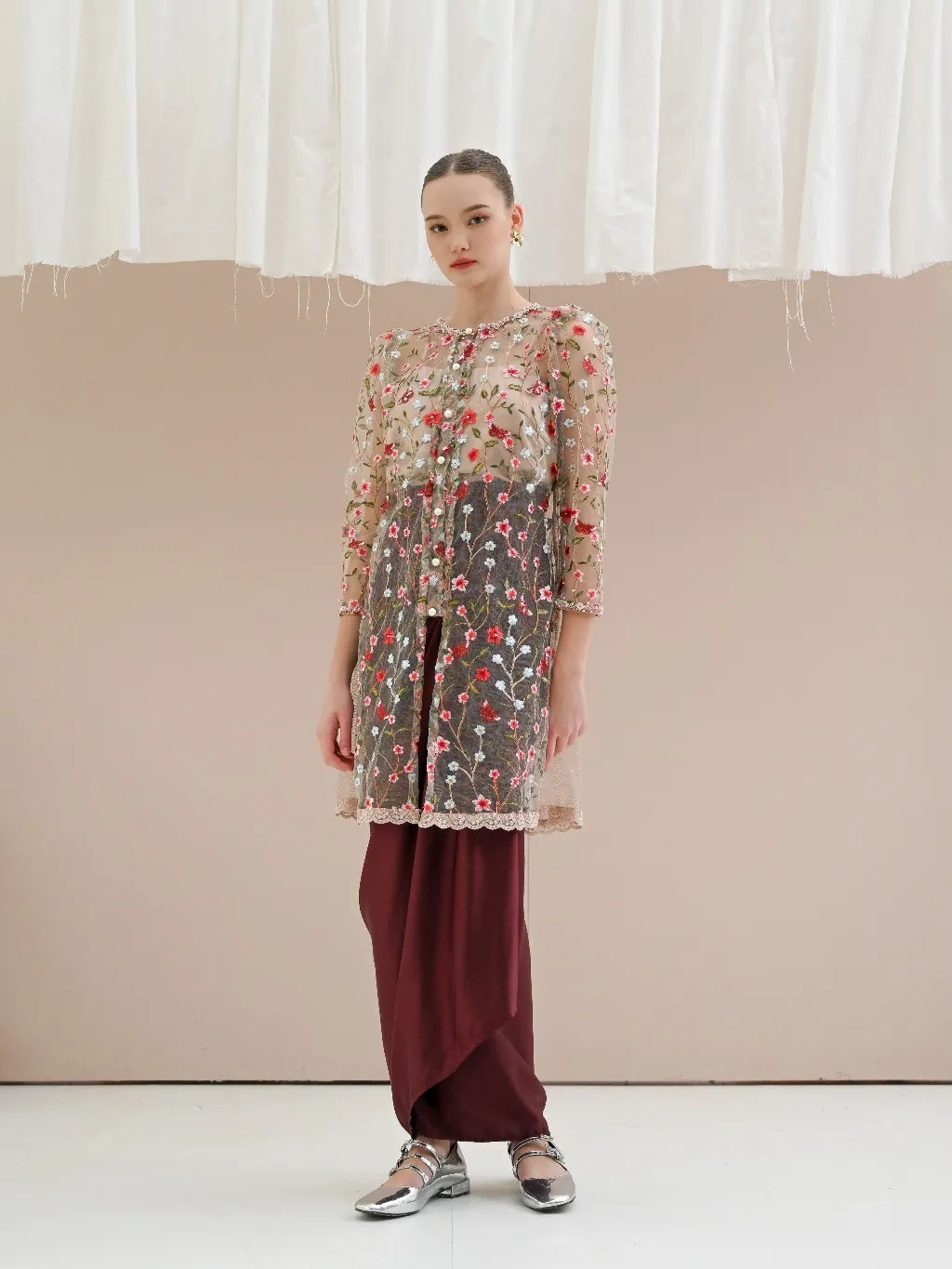 Sewa Kebaya Untuk Wisuda atau Graduation | Rent A Dress - Sewa Dress & Sewa Kebaya Online