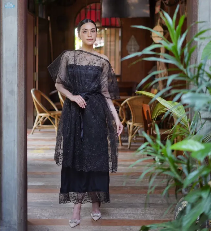 Sewa Dress Pesta online | Rent A Dress - Sewa Dress & Sewa Kebaya Online