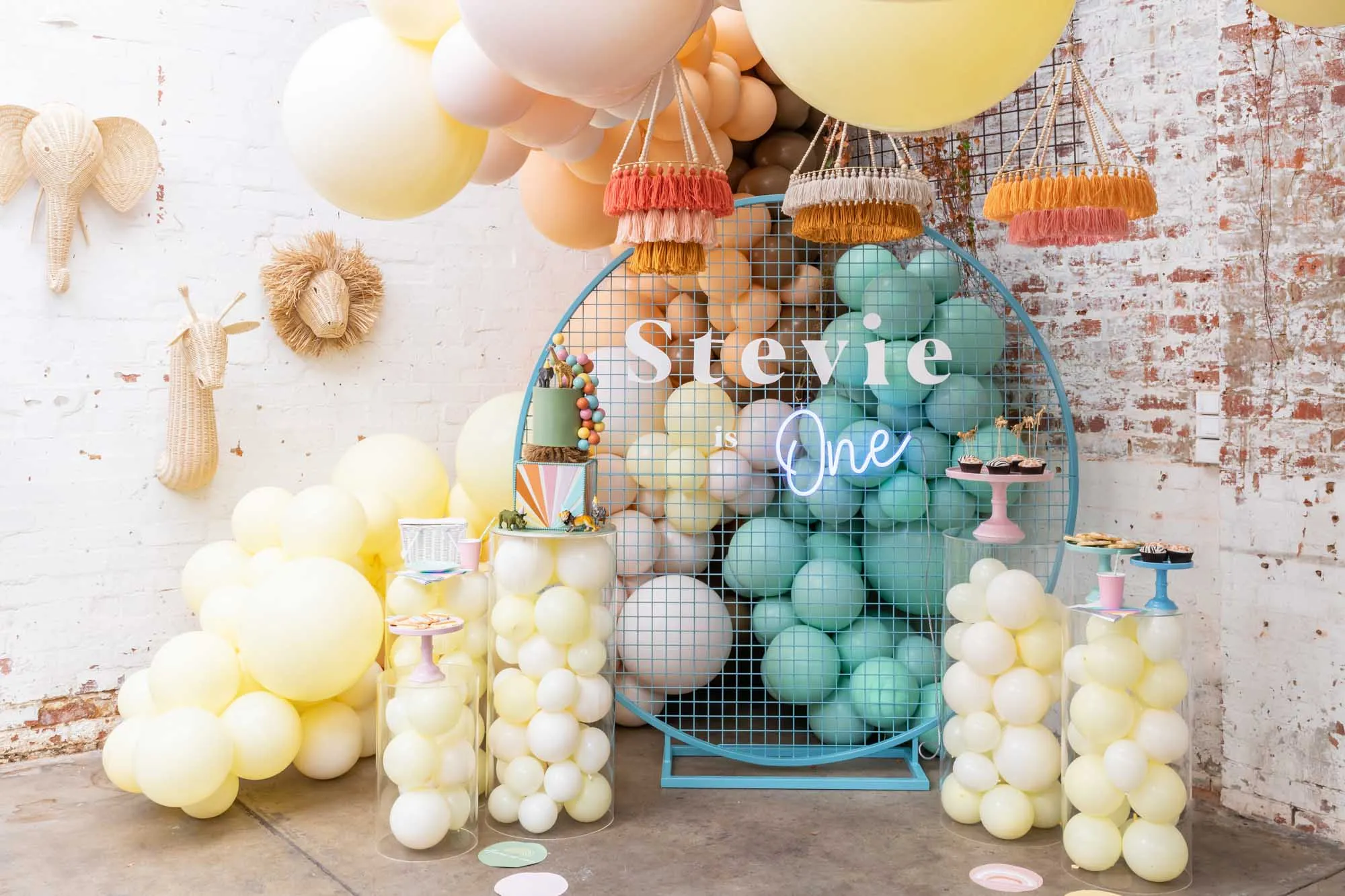 On Trend Event Hire: Modern Wedding & Event Decor Hire