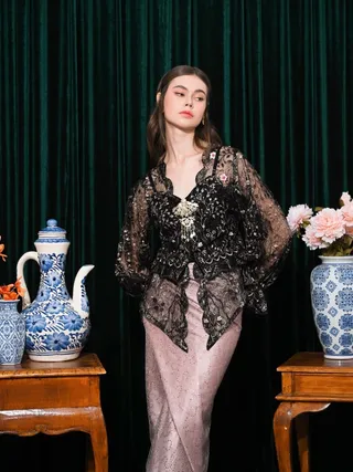 Sewa Kebaya Untuk Wisuda atau Graduation | Rent A Dress - Sewa Dress & Sewa Kebaya Online