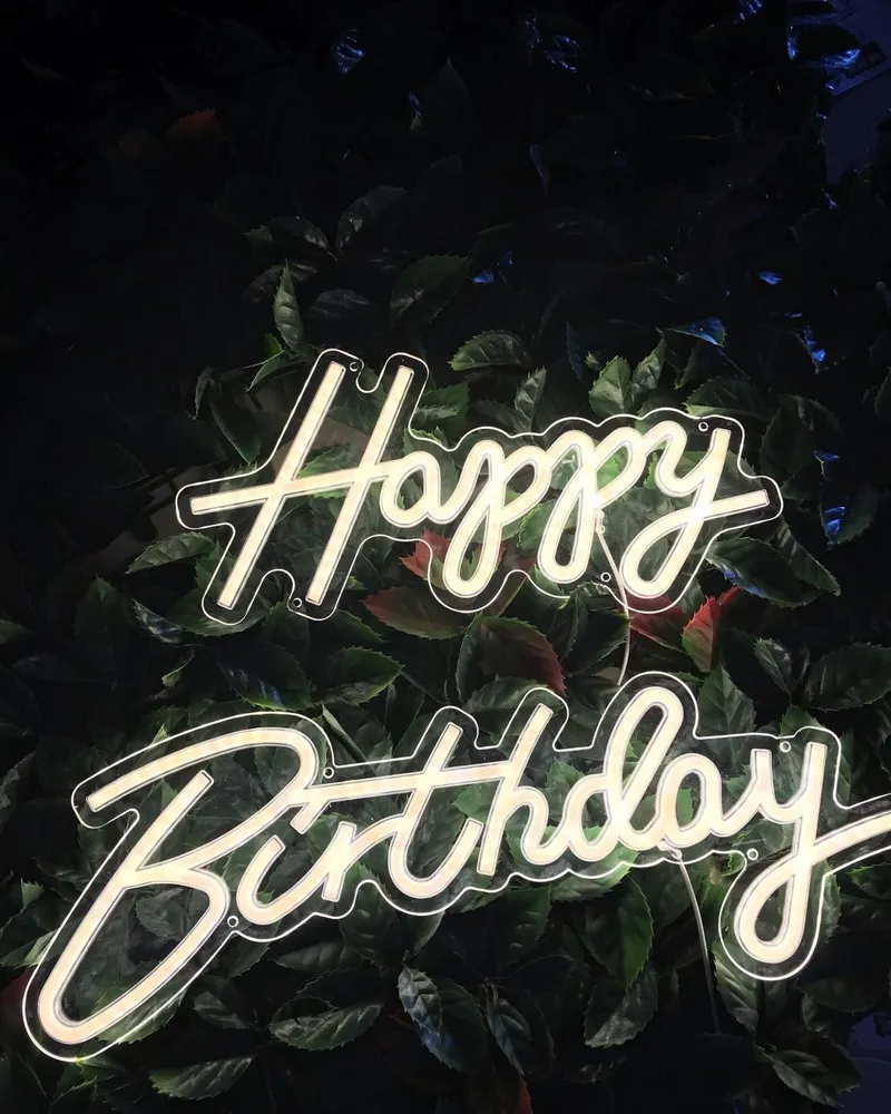 Neon Light up 'HAPPY BIRTHDAY' Sign