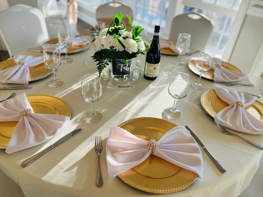 Uniquely Inspired Events & Decor