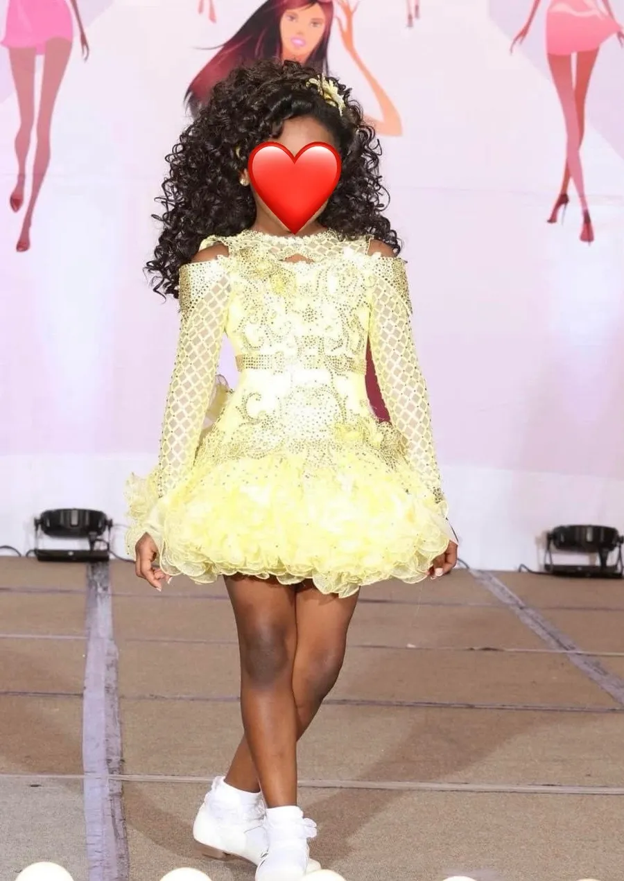 12/2-18/3 Sandra Parker Casual- Kara Vaughn | Blakely's Closet Pageant ...